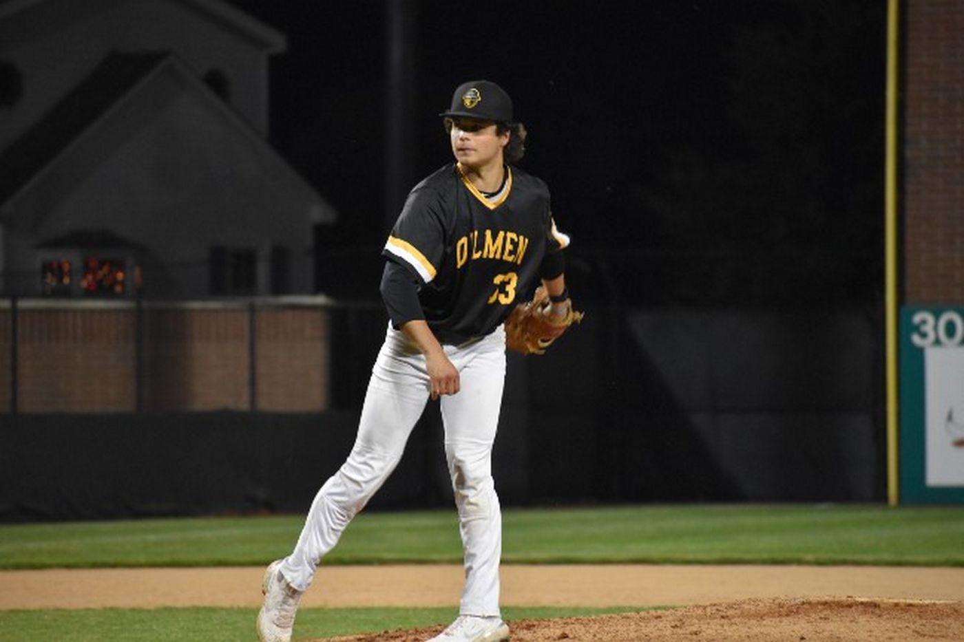 Egan Responds to Short-Notice Start as Oilmen Top Giants
